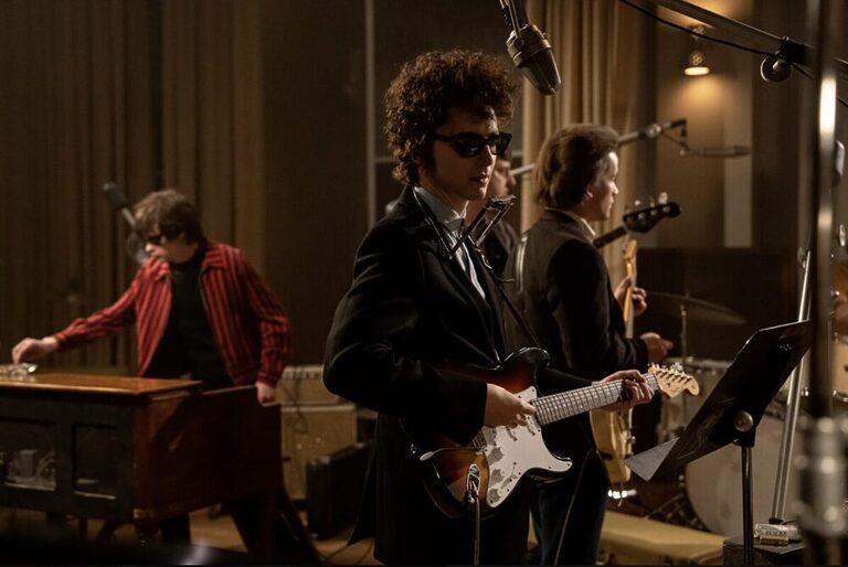 Vďaka filmu Bob Dylan: Úplne neznámy sa hudobný velikán stane známym aj ...